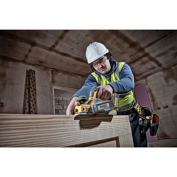 DeWALT DCP580N-XJ elektrisk handhållen hyvel | CDON