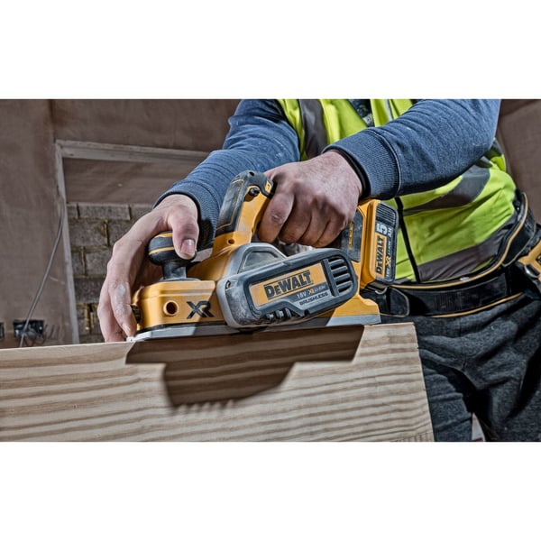 DeWALT DCP580N-XJ elektrisk handhållen hyvel | CDON