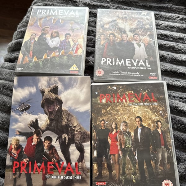 PRIMEVAL SERIES 1 - 4 BOXSETS DVD Brand New | CDON