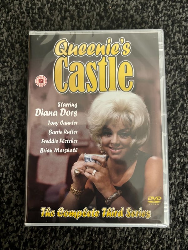 Queenie's Castle - Komplett Tredje Säsong med Diana Dors - DVD | CDON