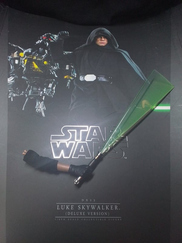 DX23 Hot Toys Star Wars Mandalorian Le Skywalker Light Up Lightsaber ...