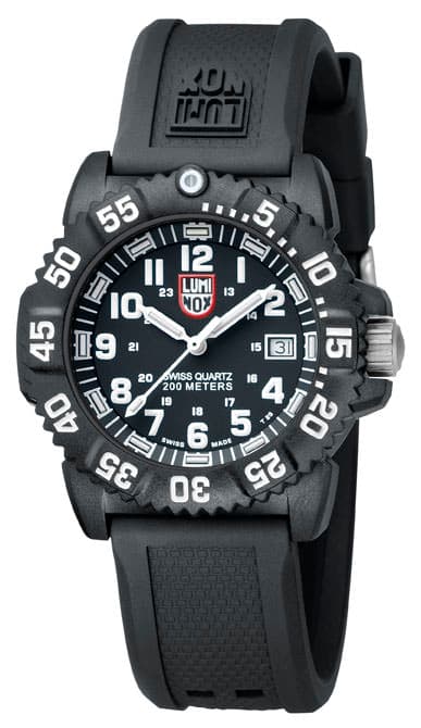 En robust klokke fra Luminox med en diameter på 38mm. Klokken har, som alle Luminox klokker ...
