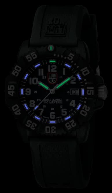 En robust klokke fra Luminox med en diameter på 38mm. Klokken har, som alle Luminox klokker ...