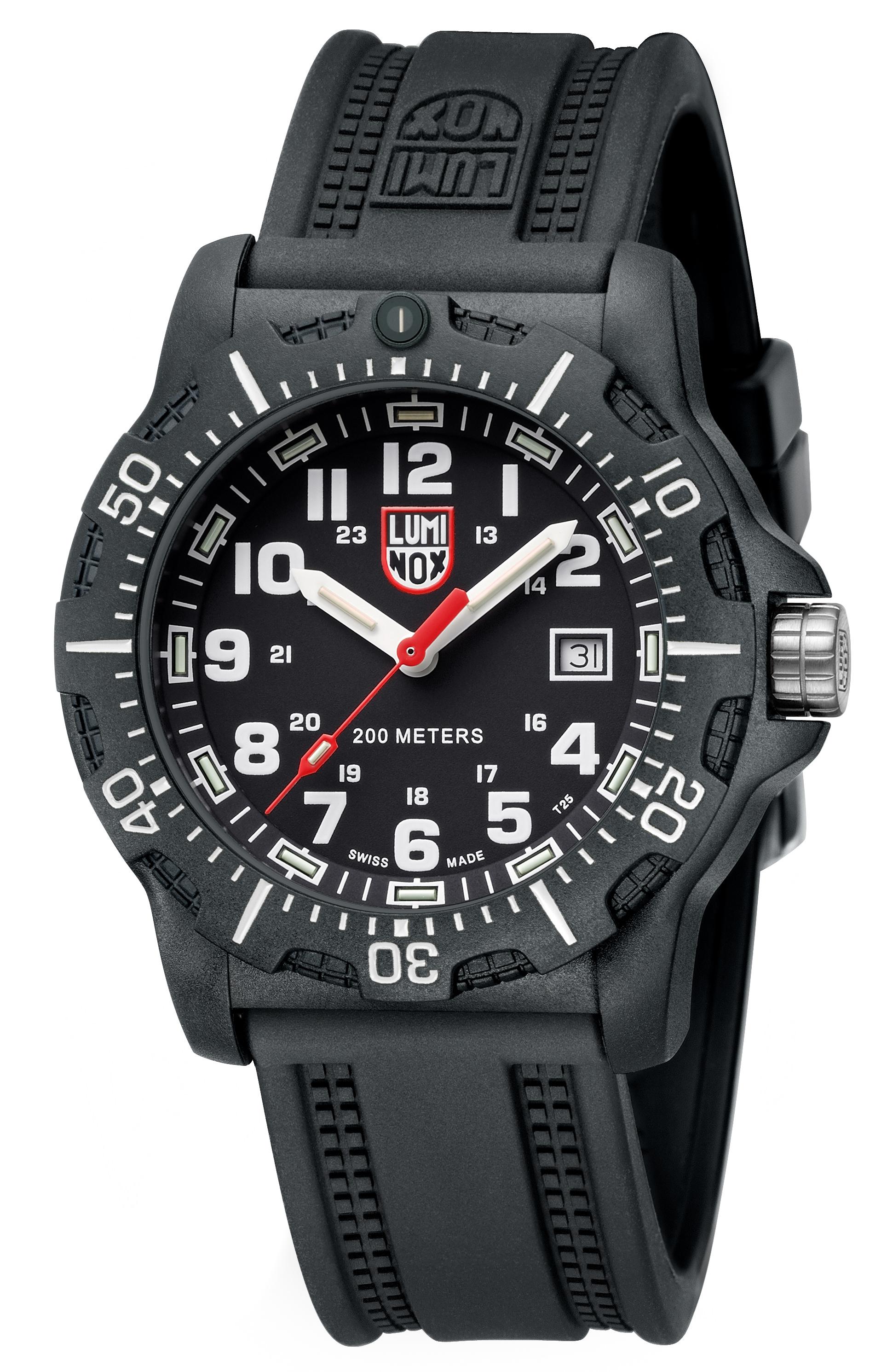 En robust klokke fra Luminox med en diameter på 45mm. Klokken har, som alle Luminox klokker ...