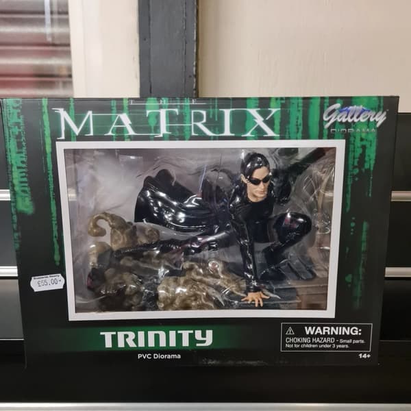 Trinity The Matrix Deluxe Gallery Diorama Statue | CDON