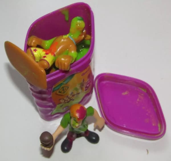 Scooby Doo Surfer & Shaggy with Burger Small Plastic Figures and Goo ...