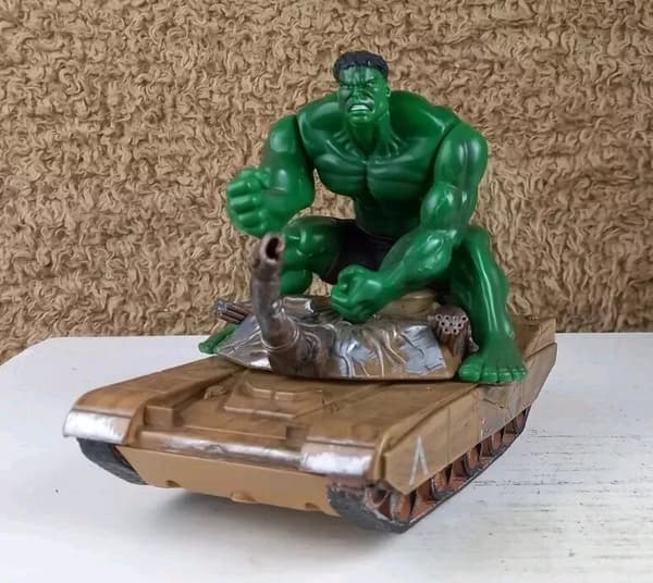 Marvel HULK Movie HULK ON TANK Smash & Go (NOT WORKING) 5.5" ToyBiz ...