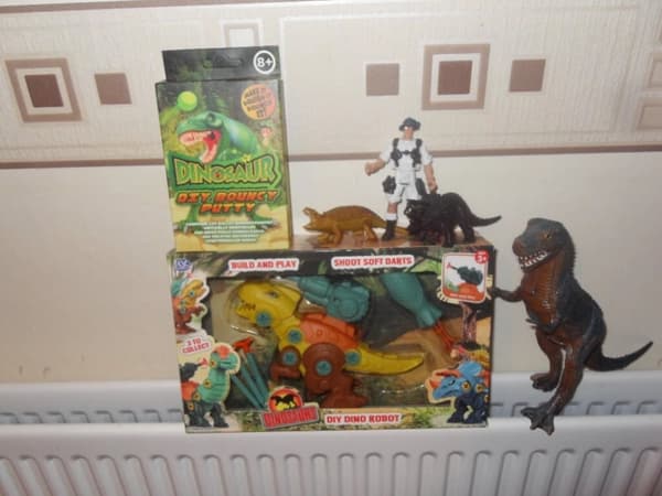 DIY DINO ROBOT, DINO DIY BOUNCY PUTTY AND T. REX, STEGASAURUS ...