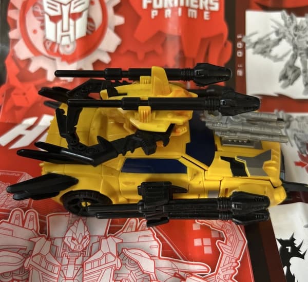 Transformers Prime Beast Hunters Bumblebee complete | CDON