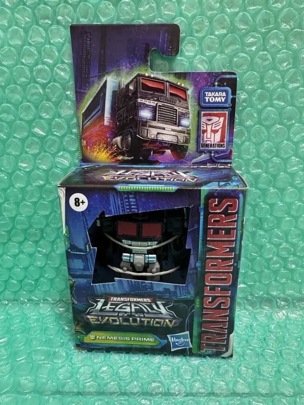 Transformers Legacy Evolution NEMESIS PRIME Core Class. . | CDON