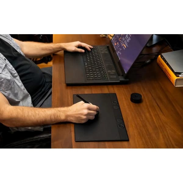 Wacom Intuos Pro pen tablet S (2025) -piirtopöytä | CDON