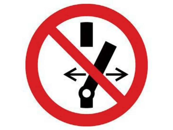 Forbudsskilt Kobling forbudt 1 stk | CDON