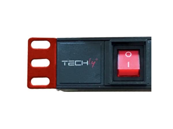 Strømskinne 19" 1U, 8x Schuko/ italiensk 45°, kabel 2m italiensk ...