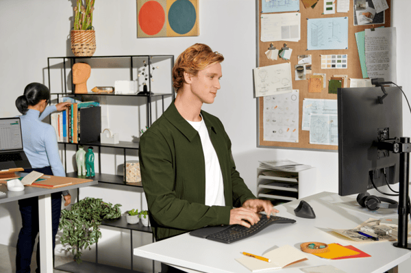 Logitech Lift for Business - Vertikal mus - ergonomisk - 6 knappar ...