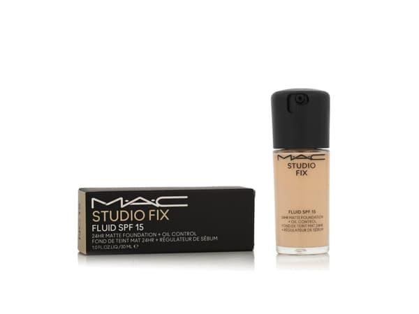 MAC Studio Fix Fluid SPF15 24HR Matte Foundation (NC15) 30 ml | CDON
