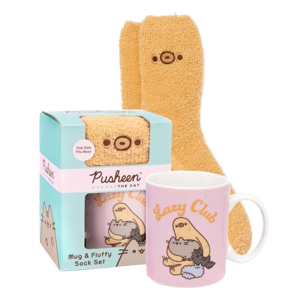 Pusheen Lazy Club Sloth Mug og sokke sæt | CDON